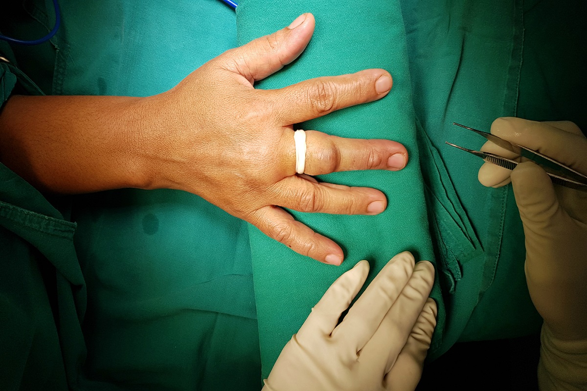 Mumbai Doctors Re-Join Severed Index Finger Of 20-Month-Old Child ...